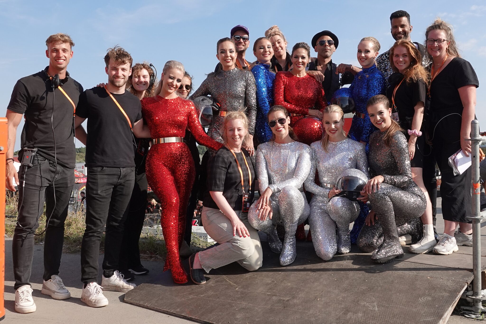 Contact - BIG CREATIVE